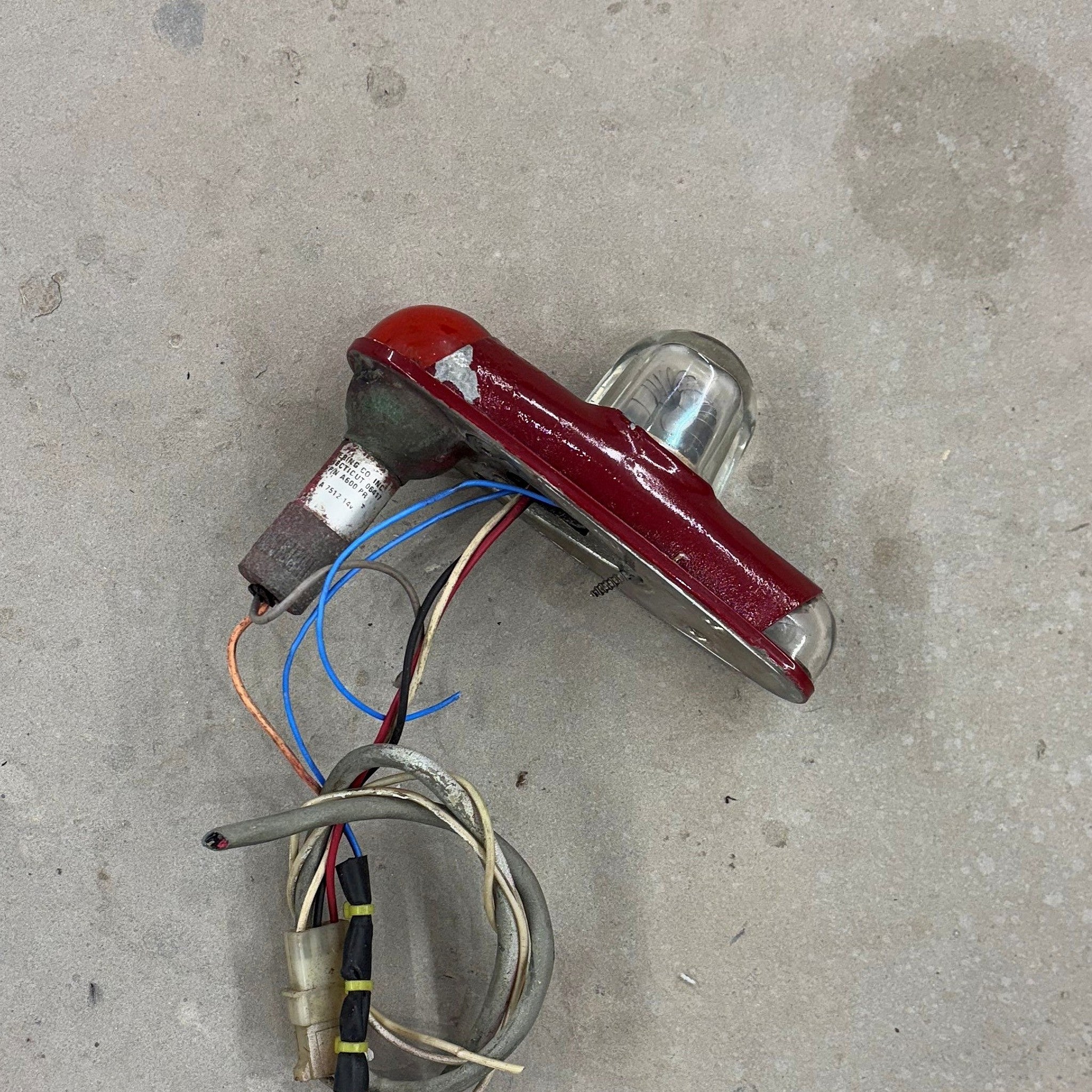 Whelen 14V Wing Tip Strobe Assembly - Port (A/R) – Skycraft Limited